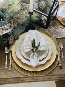 How to Take your Table from Thanksgiving to Christmas – Just Posted