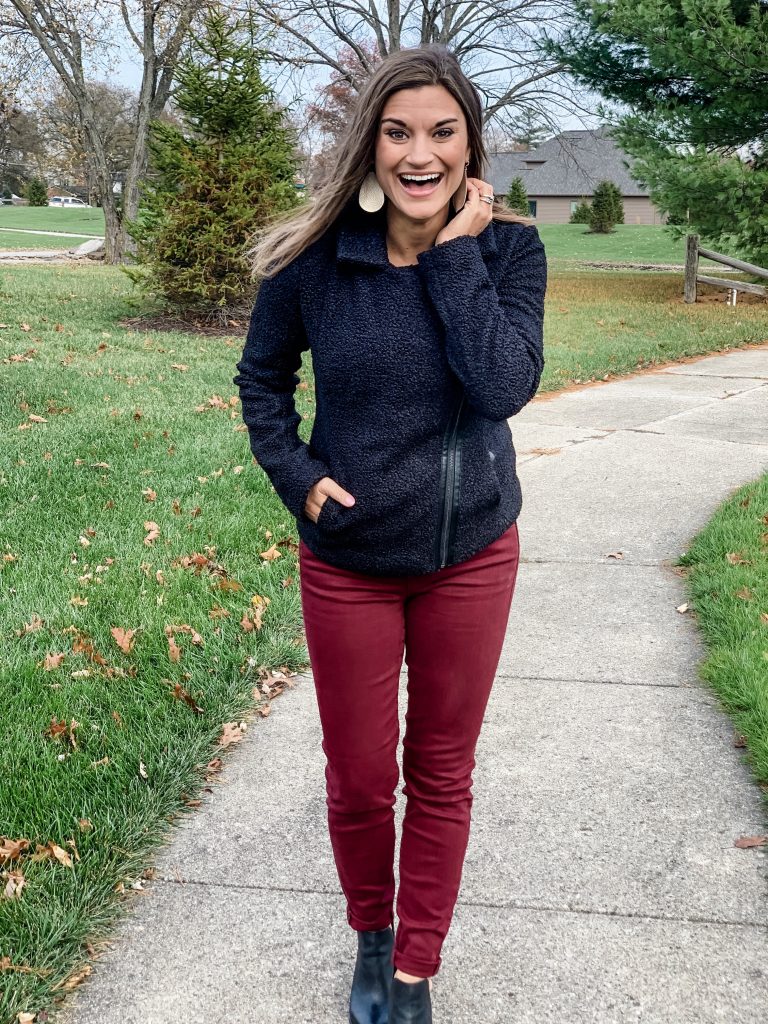 4 Ways to Style Burgundy Jeans – Just Posted
